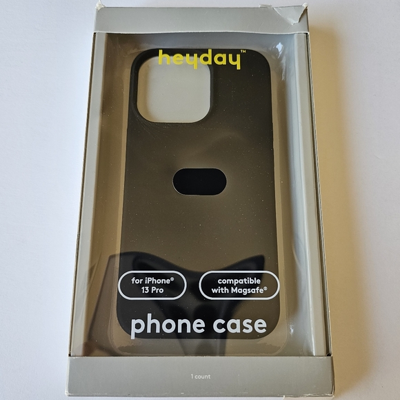 heyday | Cell Phones & Accessories | Iphone 3 Pro Heyday Magsafe ...